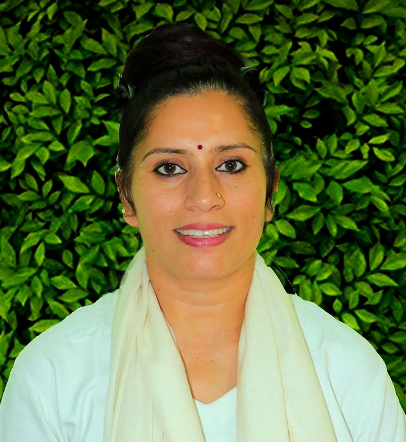 Dr. Indu Sharma - Parmarth School of Yoga
