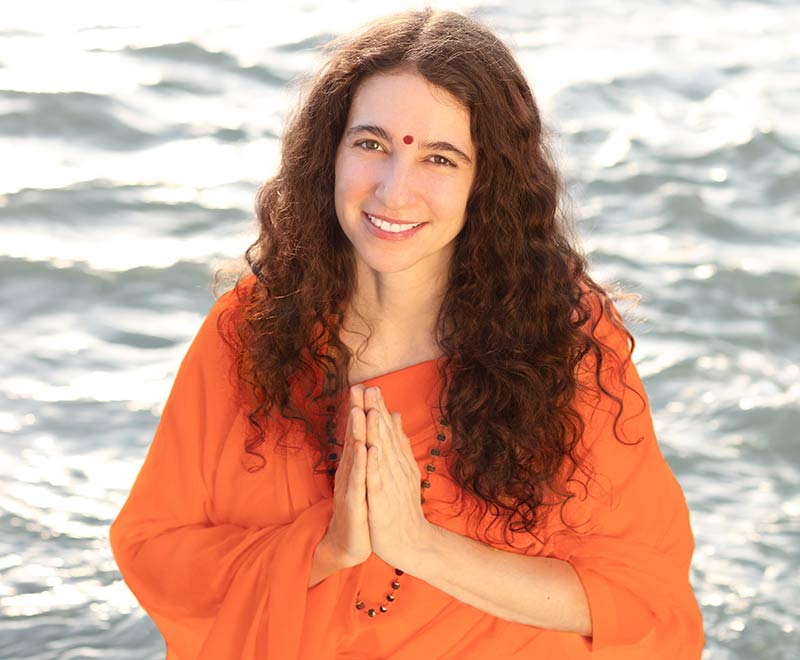 Sadhvi Bhagawati Saraswatiji - Parmarth School of Yoga